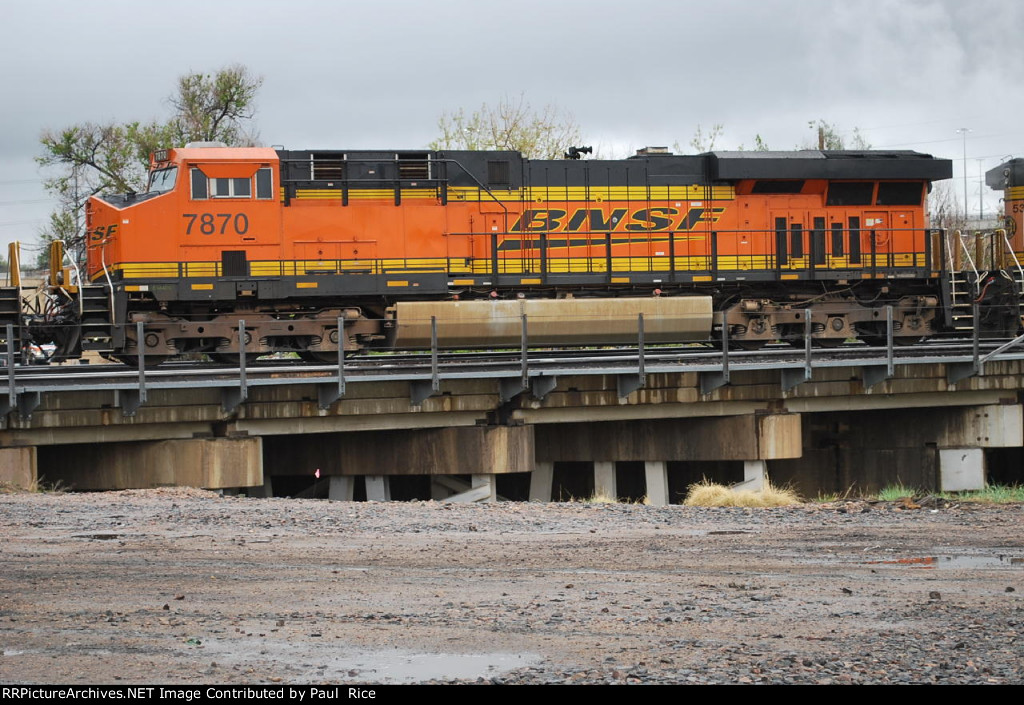 BNSF 7870